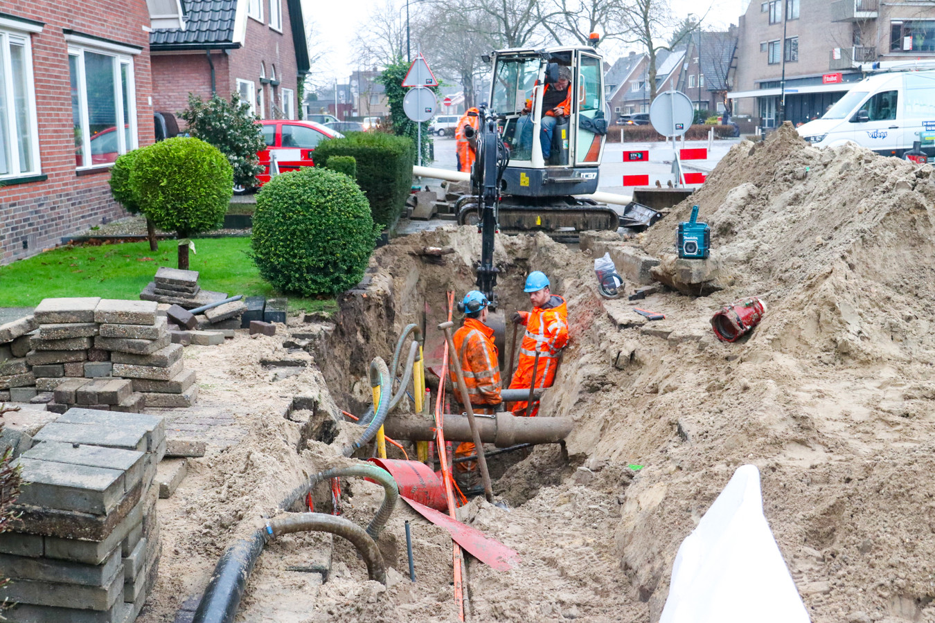 Apeldoornse straat anderhalve dag zonder water na drievoudige ...