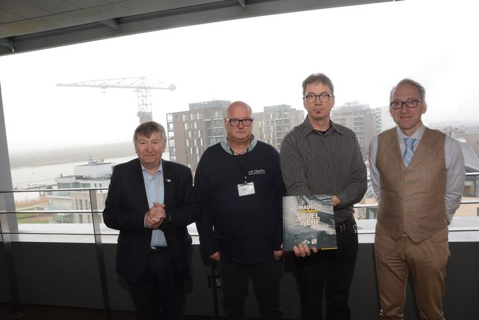 Van kleine rivierboten tot gastankers en boorplatform: Op Stoapel maakt ...