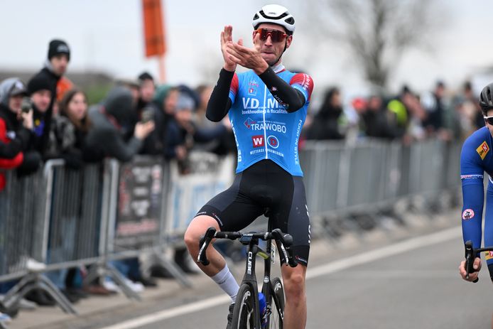 Maxim Nonneman wint in Vollezele: “Hopelijk heb ik nu definitief ...
