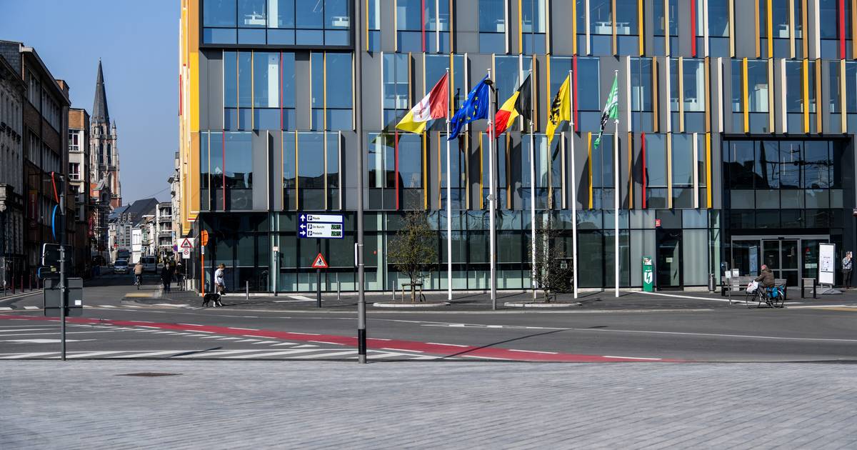 De stad Aalst wil in de toekomst meer werken op afspraak | Aalst | hln.be