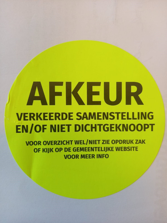 Gele stickers waarschuwen inwoners Land van Cuijk voor fout aangeboden ...