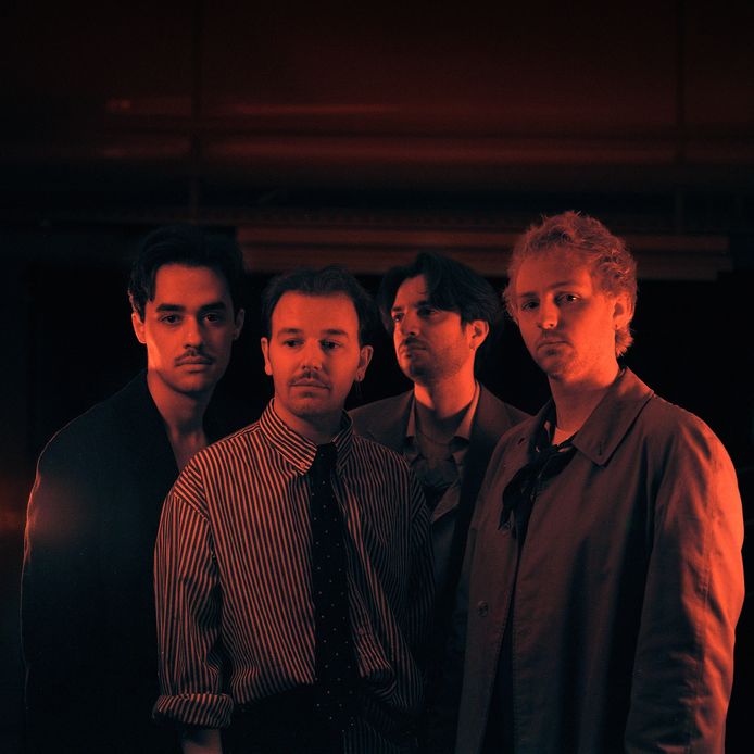 Na tien jaar verlegt PEER de grenzen, privé en muzikaal: ‘We schrokken ...