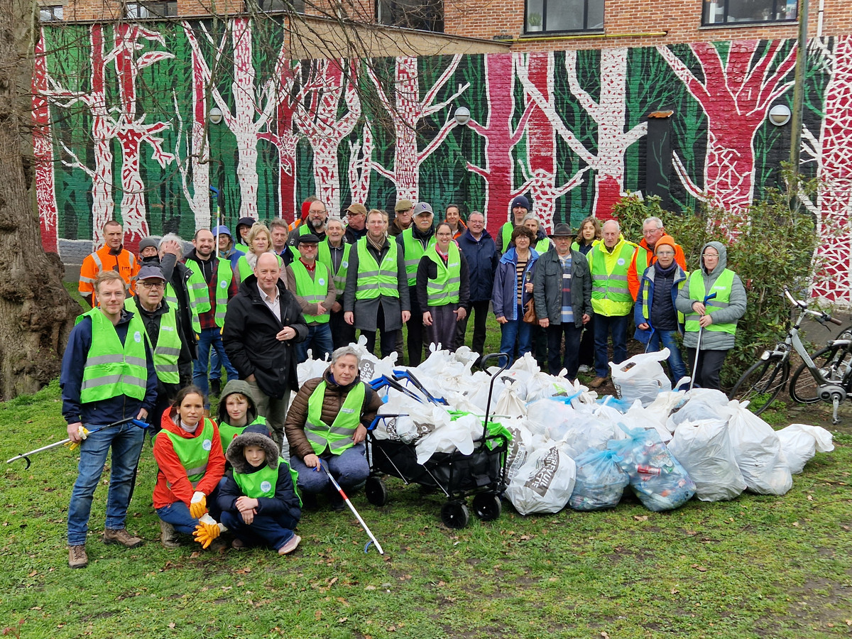 Opkuis levert 560 kilo zwerfvuil op: “Eeklo is klaar voor de lente ...