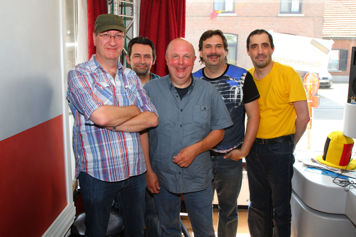 Radio Forest maakt na 20 jaar (online) comeback in Hamme: “Vroeger ...