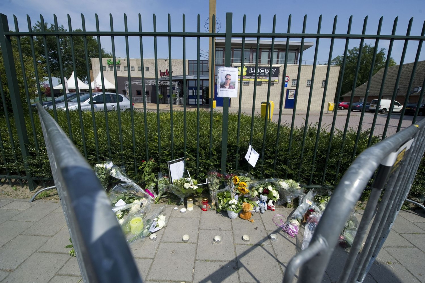 Begrafenis Mark Kleinjan in besloten kring | Foto | destentor.nl