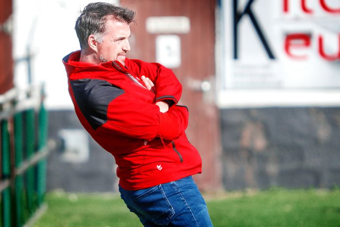 Lieven Dheedene (SK Bellem) voor zespuntenduel tegen FCE Meetjesland ...