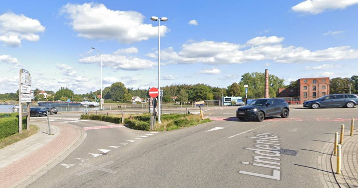 Kruispunt Lindenlei-Turnhoutsebaan blijft nog open tot 4 maart | Wijnegem | hln.be