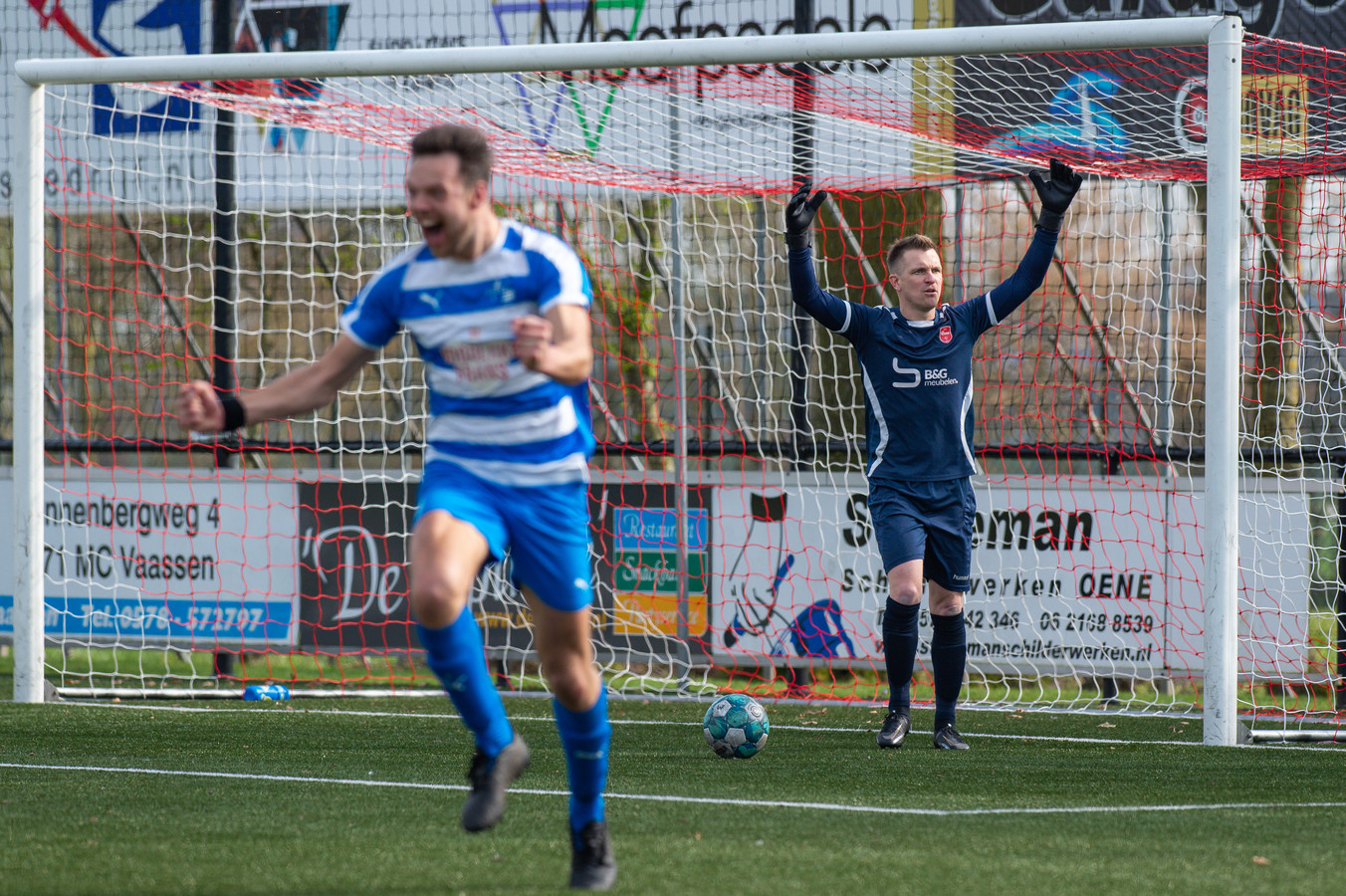 Keeper Wim Riphagen hangt de handschoenen bij Oene aan de wilgen, maar ...