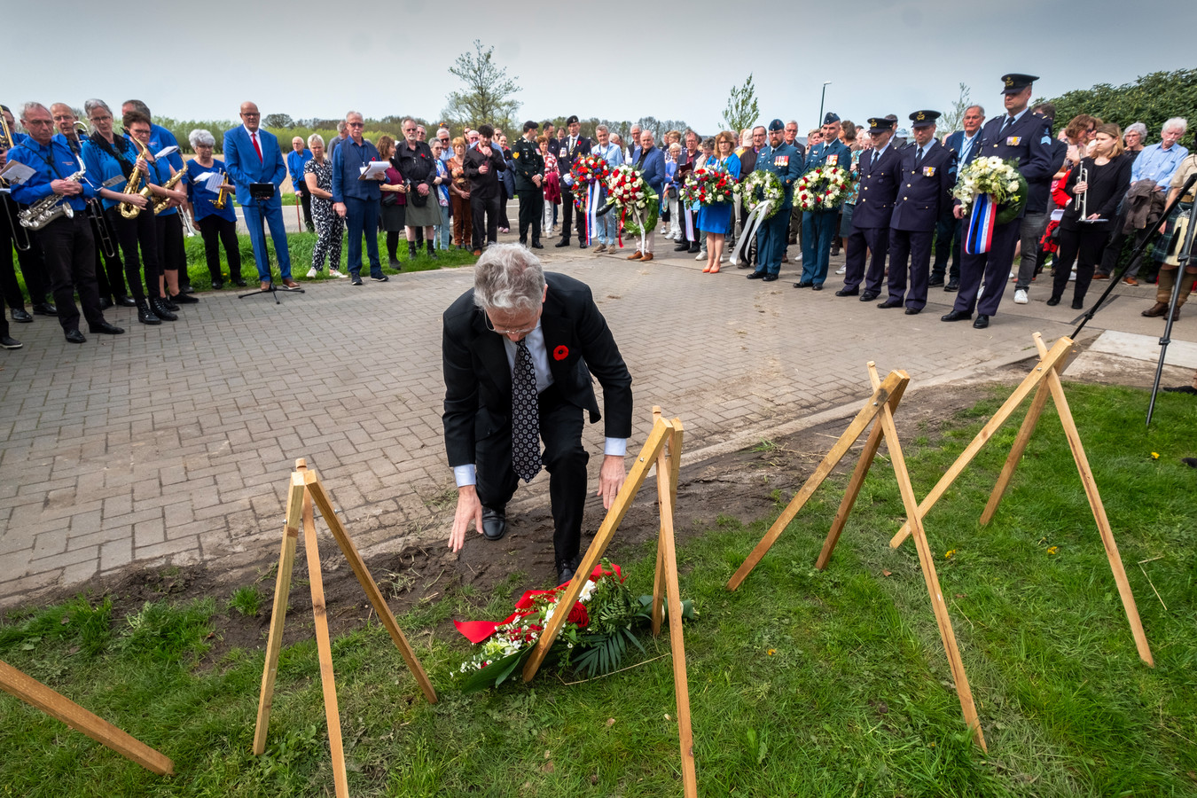 Nieuw herinneringsbord: William (22) was tien dagen getrouwd, maar kwam ...