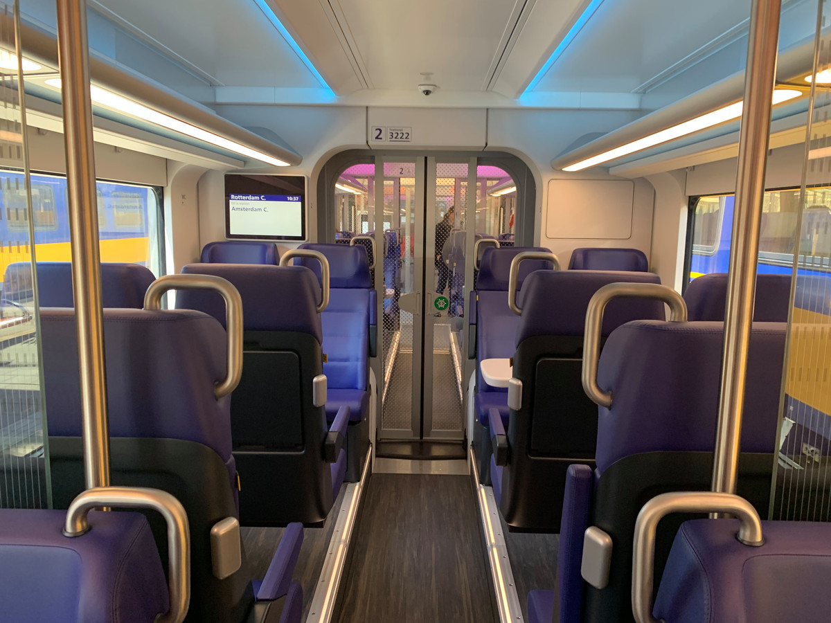 Nieuwe NS-trots ‘de wesp’ kan 200 kilometer per uur, maar is toch ...