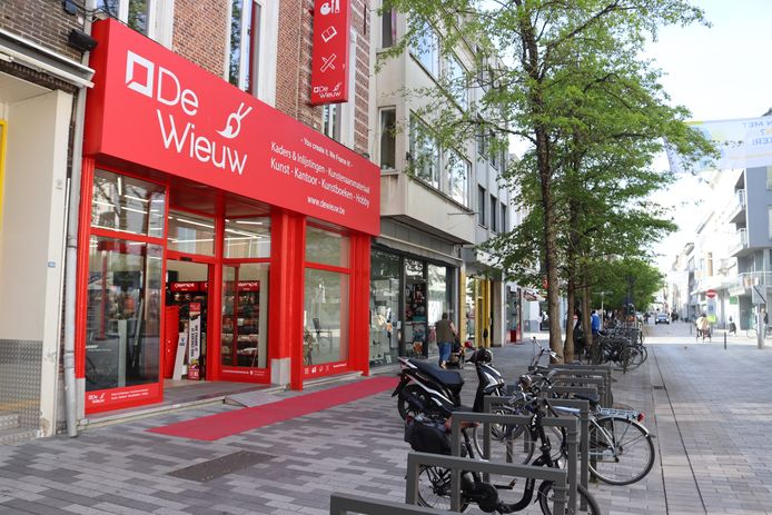 Tekenwinkel De Wieuw opent tweede filiaal in Stationsstraat | Sint-Niklaas | hln.be