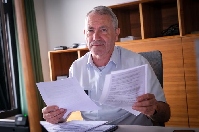 Korpschef Van Thienen (63) gaat met pensioen na lange carrière: “Het ...