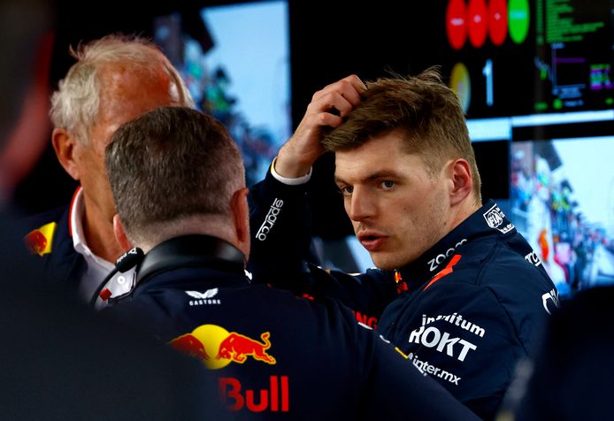 Onze F1-watcher hoort in Suzuka hoe geruchtenmolen rond Verstappen overuren draait: “Deal met ...