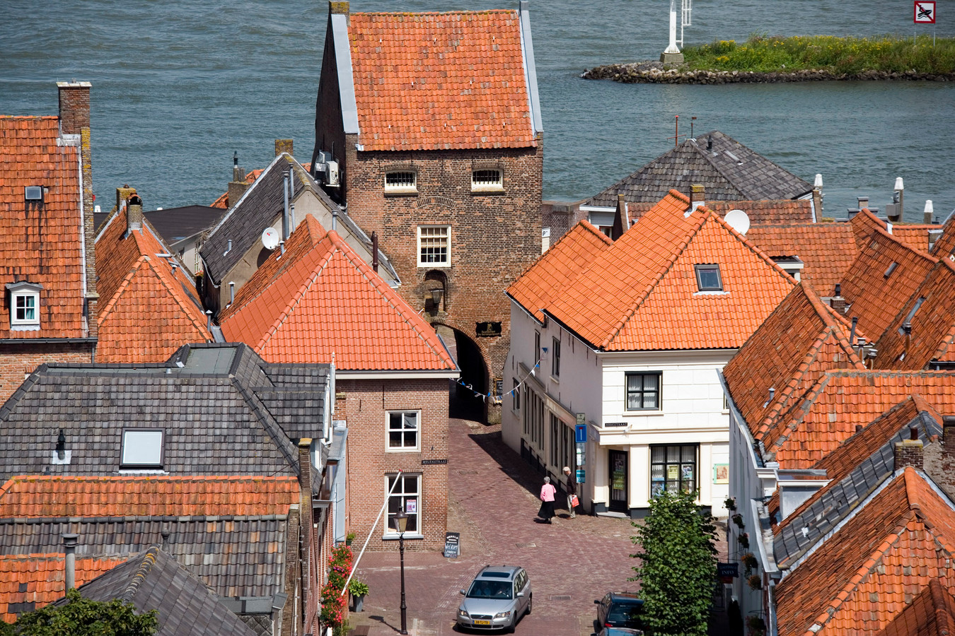 Vesting Woudrichem gaat op zoek naar nieuwe gouverneur | Foto | AD.nl