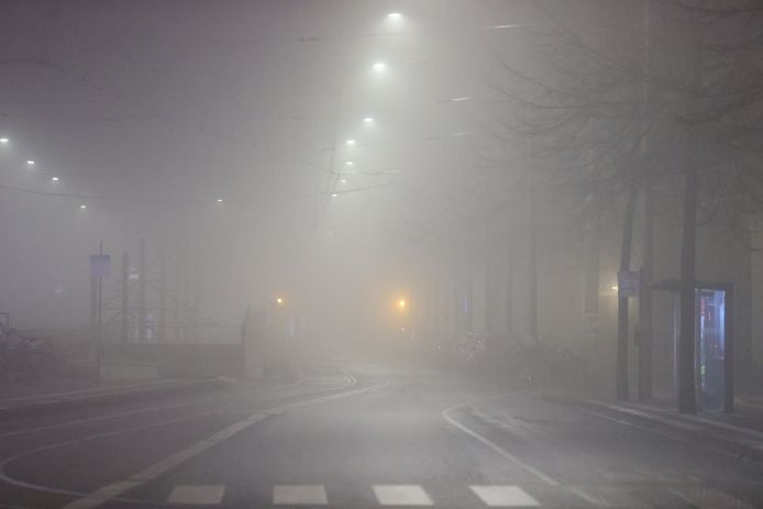 Weggebruikers opgelet! Waarschuwing voor gladheid en dichte mist in Den ...