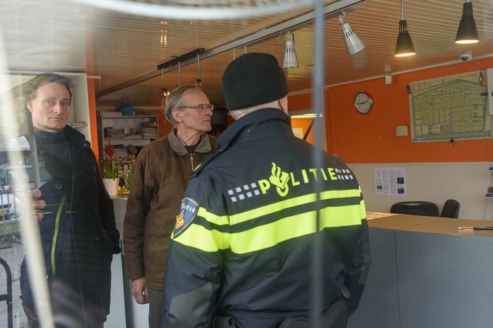 Cees Engel meteen aangehouden bij bezoek aan Fort Oranje | Breda ...