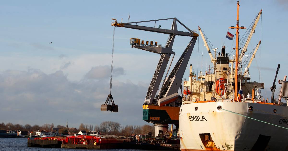 Zeeland sluit havens voor Russische schepen | Zeeuws nieuws | pzc.nl