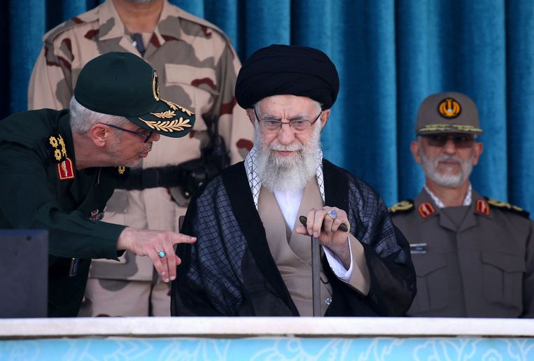 Khamenei reageert voor het eerst op protesten: ‘Schuld van buitenlandse ...