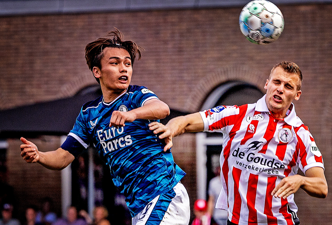 Leo Sauer en Ayase Ueda zijn lichtpunt­jes, maar Feyenoord moet nu al ...