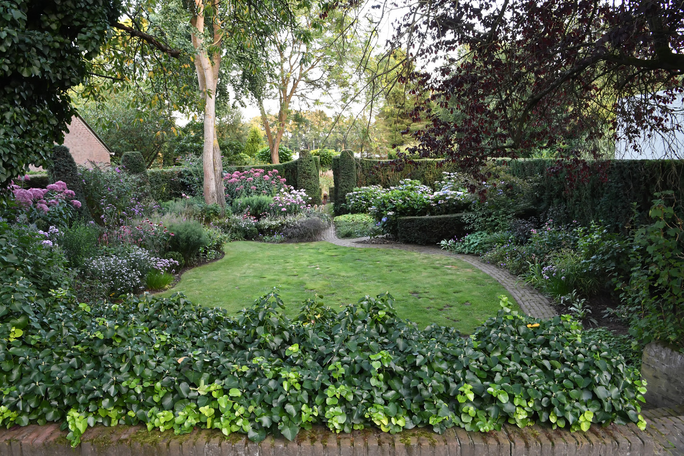 Tuinieren zit in het bloed: bijzondere sierbloemen en een grote ...