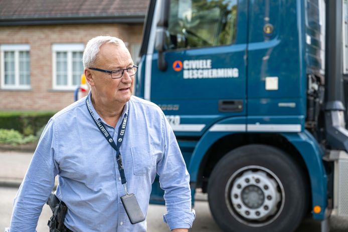 Alain Remue geeft lezing over Cel Vermiste Personen | Dentergem | hln.be