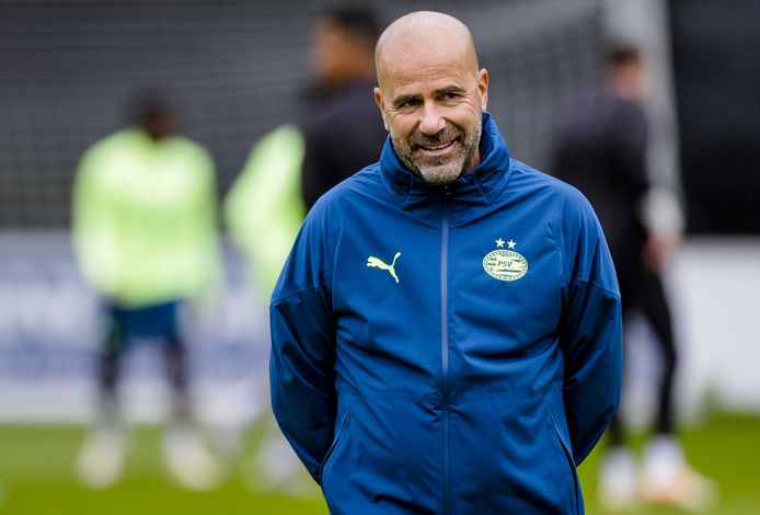 PSV moet voor nu varen op de nieuwe energie van Peter Bosz, maar wil ...