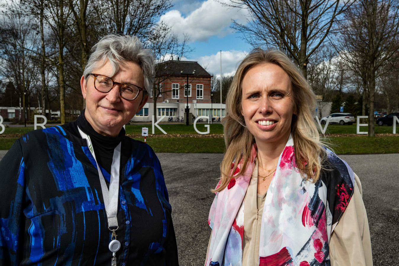 Christien (55) en Lotte (33) helpen huisartsen rondom Deventer uit de ...