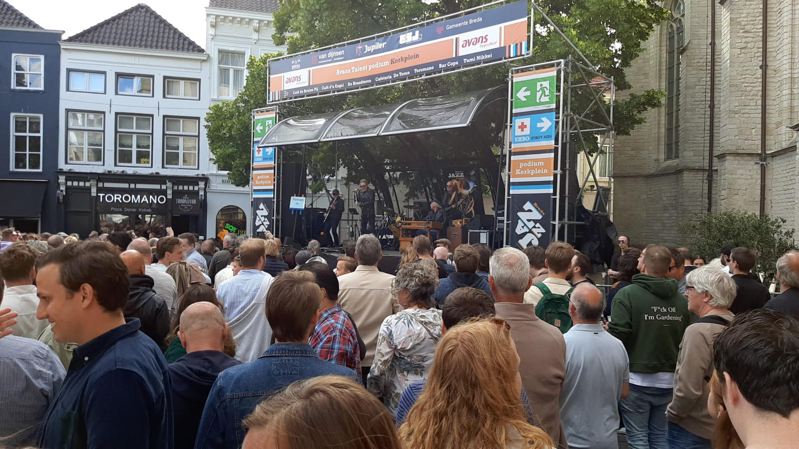 Zaterdagavond stapavond trekt veel jongeren naar Breda Jazz Festival ...