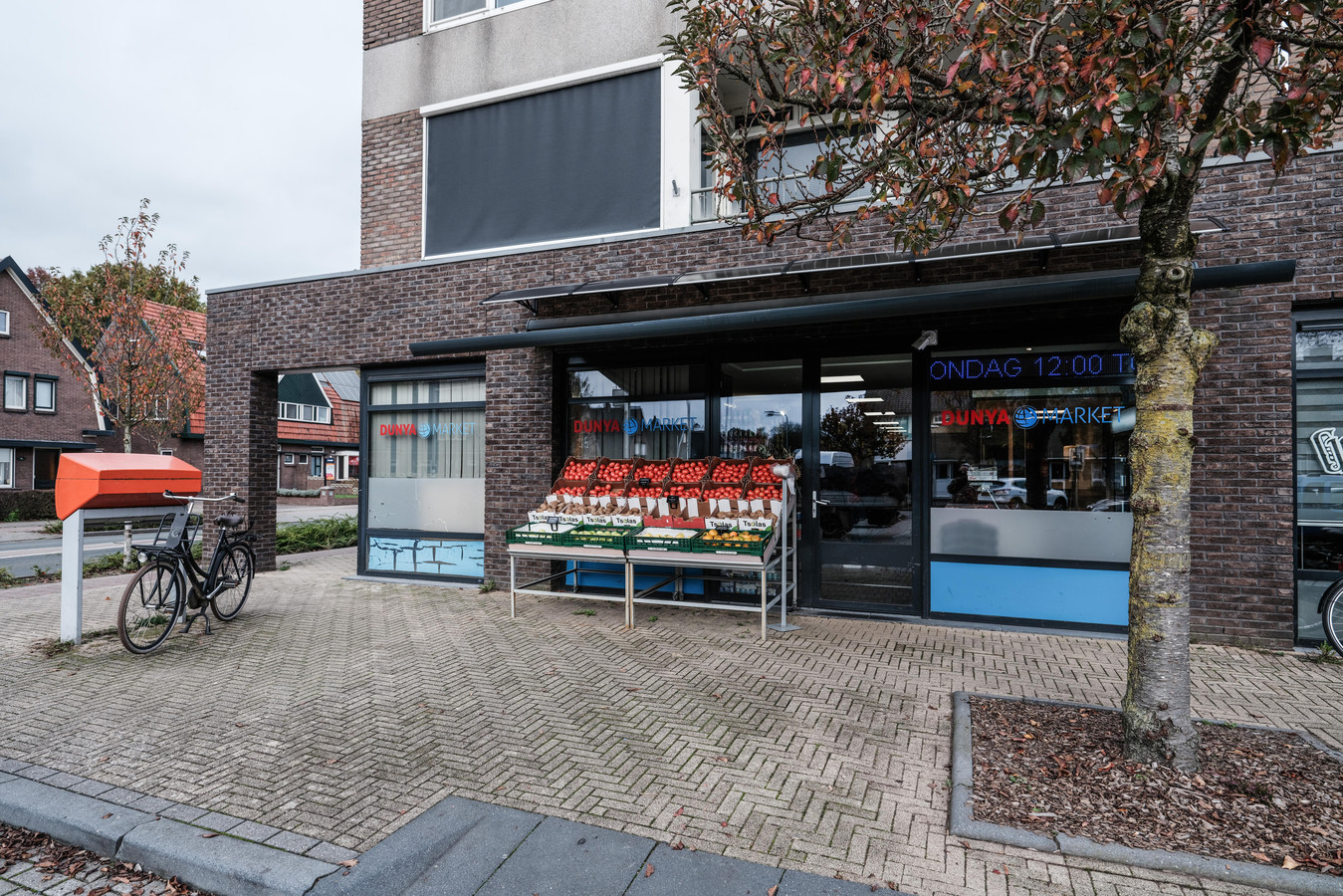 De kippendij kost in deze exotische supermarkt 7,50 euro per kilo: 'Bij ...