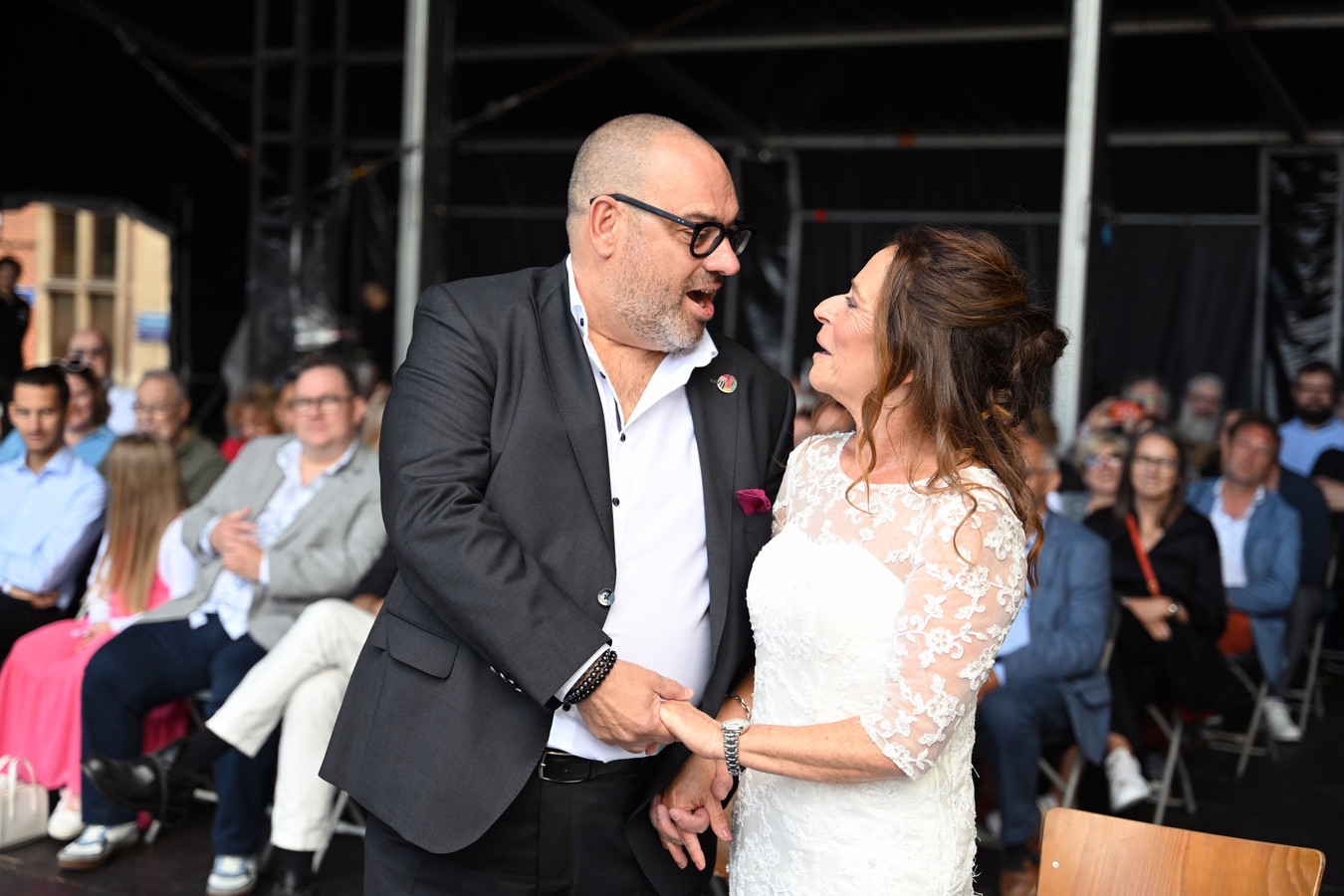 Erik De Rop (Café Bardot) belooft grote liefde Els Bielen eeuwige trouw ...