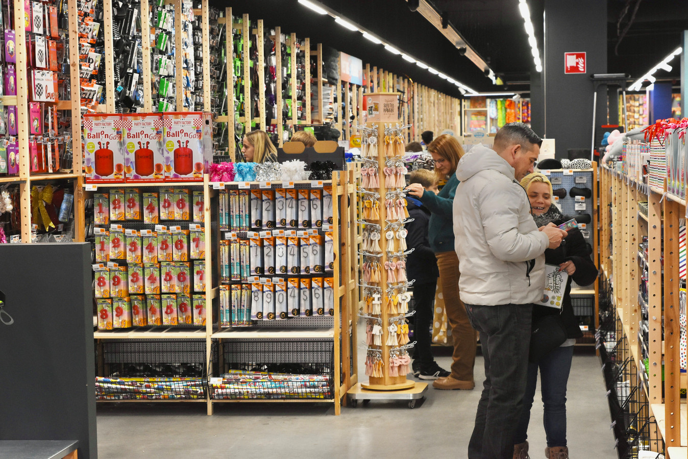 Nederlandse winkel in feestartikelen SoLow opent de deuren langs ...