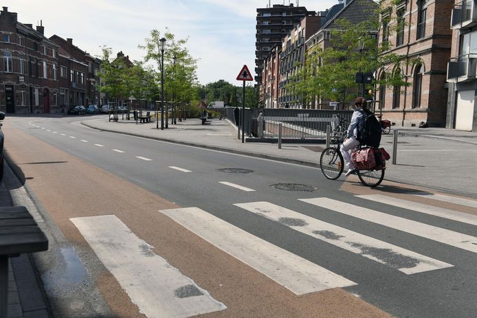 Fietsstrook zorgt voor verwarring | Leuven | hln.be