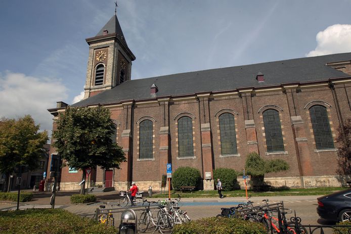 Kruispunt Dorpsplein afgesloten | Evergem | hln.be