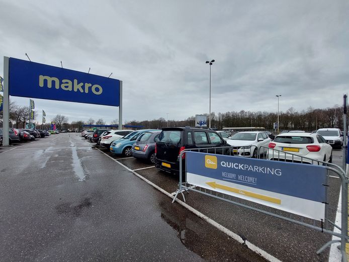Gemeente en Quick Parking alsnog om de tafel over ‘vliegveldparkeren ...