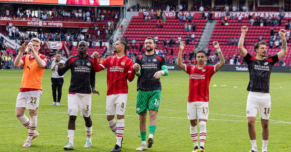 PSV leidt weerloos Vitesse naar de slachtbank en kan landstitel ruiken ...