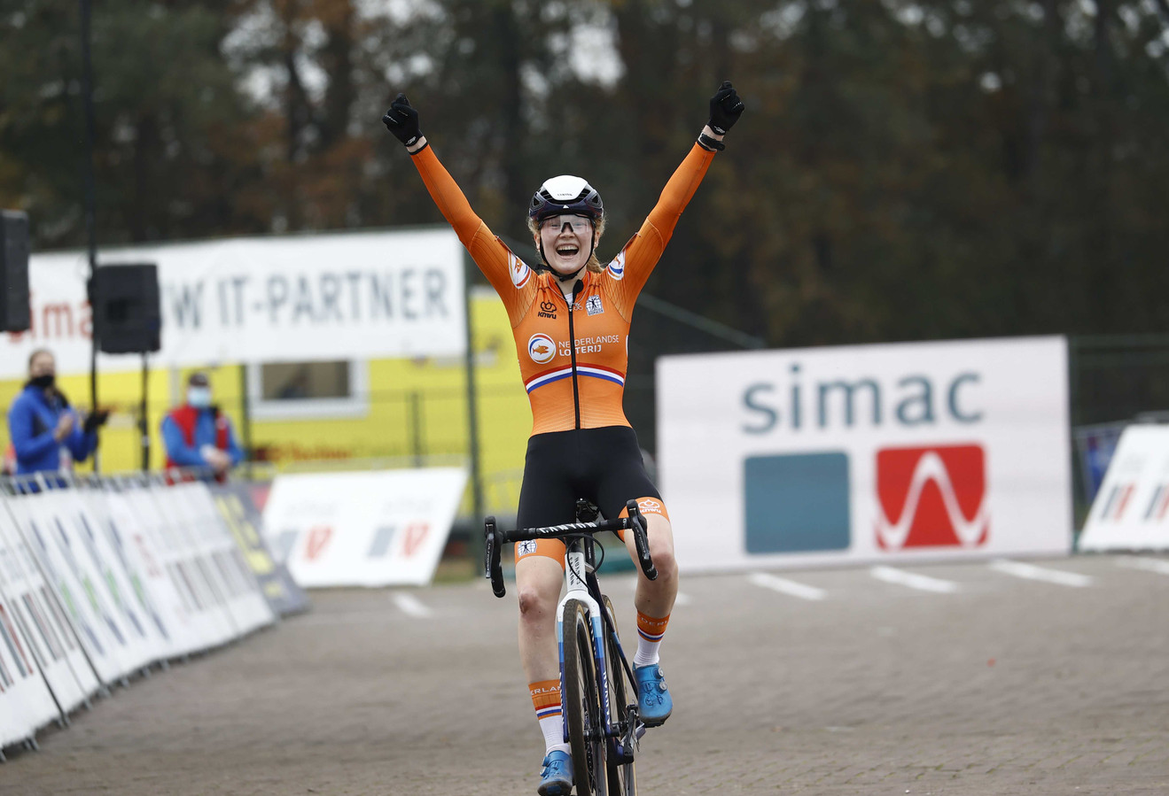 Puck Pieterse pakt Europese titel bij beloften | Foto | AD.nl