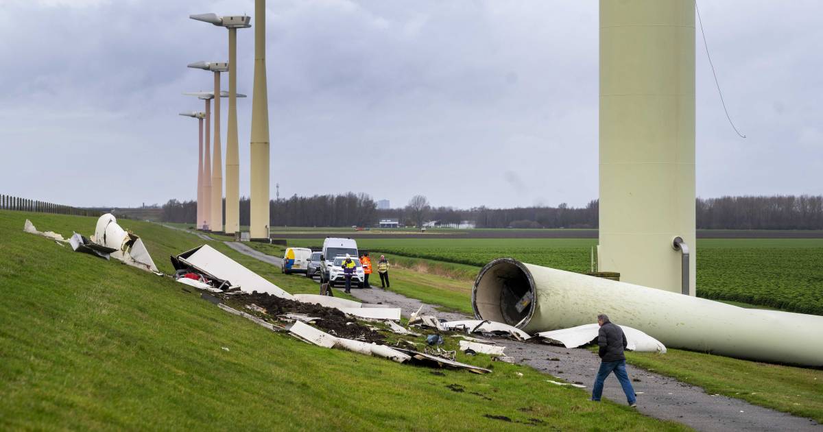 Opruimen geknakte windmolen in Zeewolde is begonnen, oorzaak nog niet ...