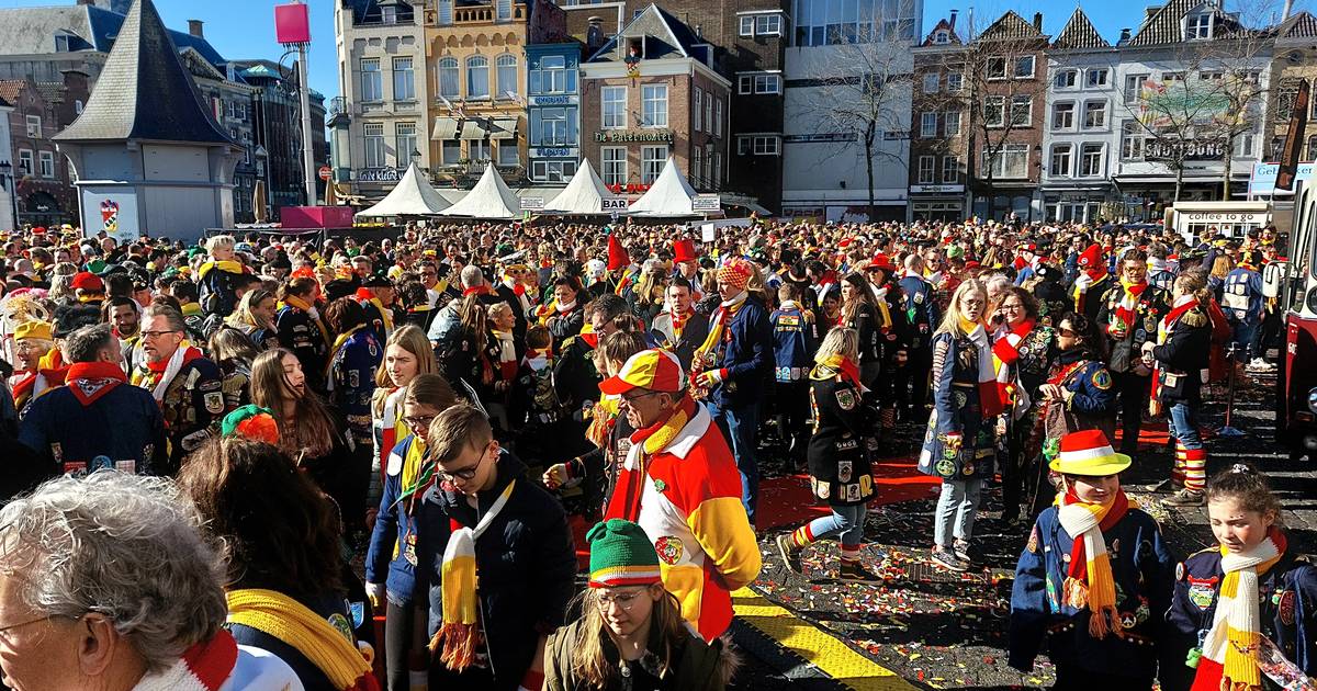 Joan vindt carnavalsnummer over Chinezen in Bossche kroeg niet meer van ...