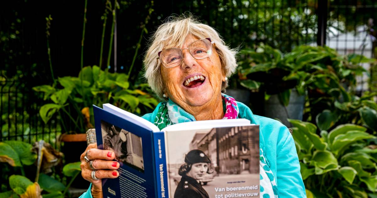 Boerenmeid Marja werd één van de eerste politievrouwen in Rotterdam ...