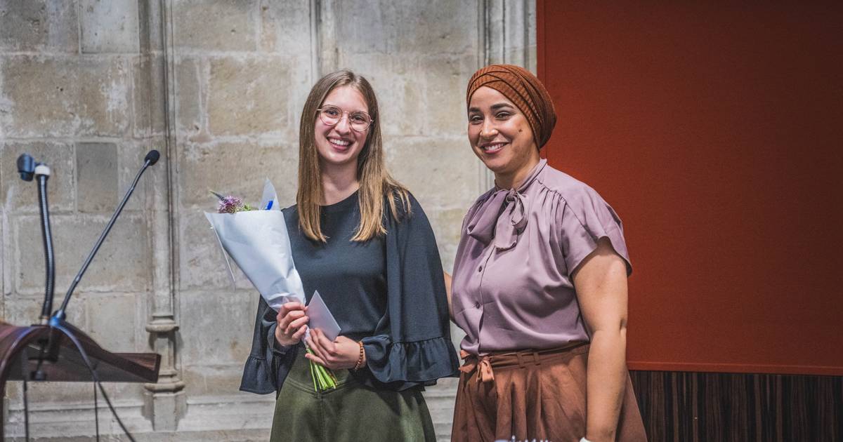 Helena (21) zette zich tijdens haar studies al in voor het klimaat en ...