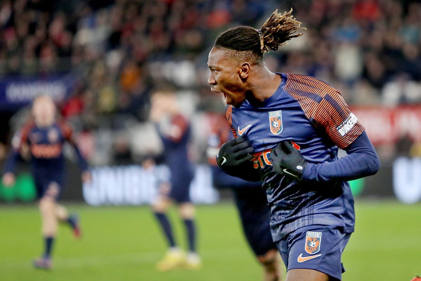 Mohamed Sankoh goud waard voor Vitesse: Stuttgart-huurling zorgt voor ...