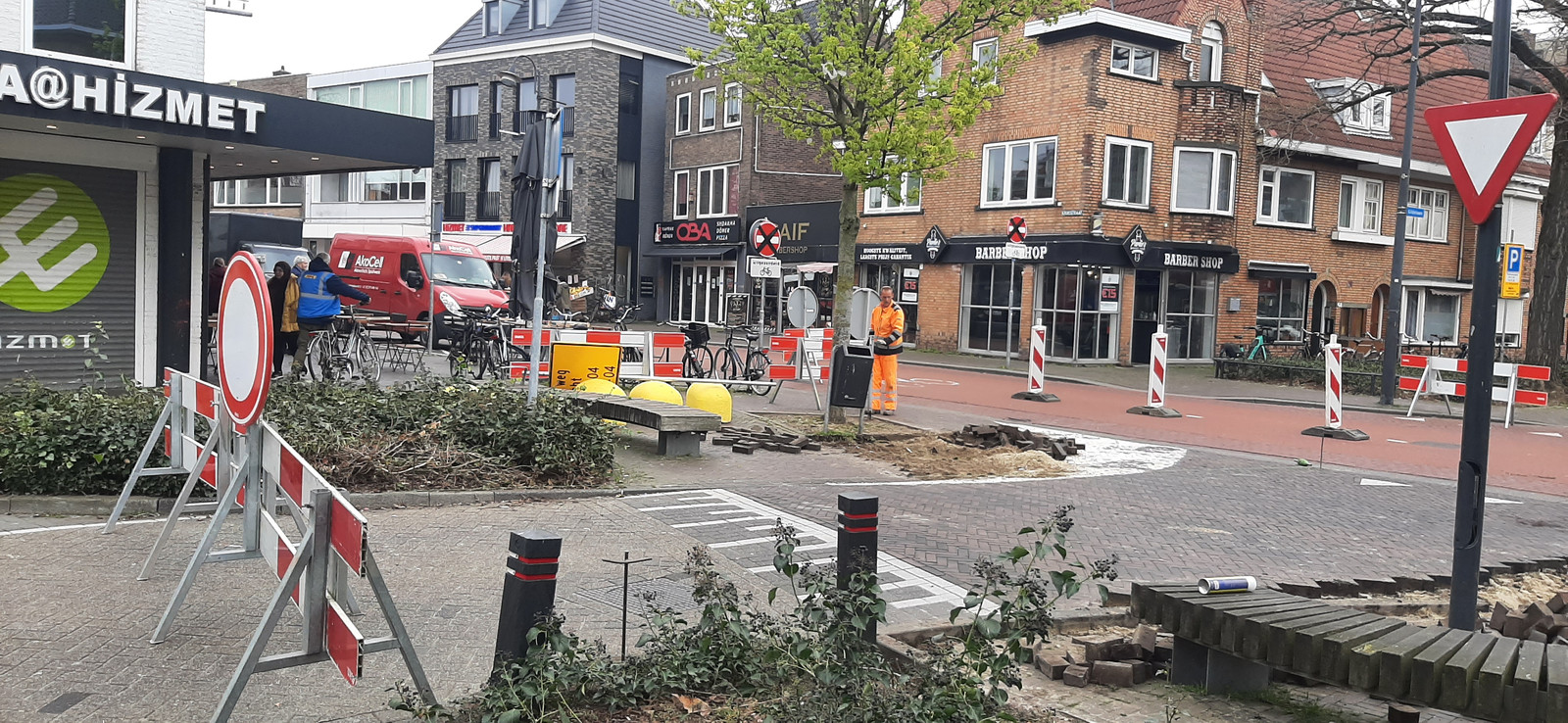 Wéér een nieuwe poging om verkeer rond Eindhoven­se Kruis­straat te ...
