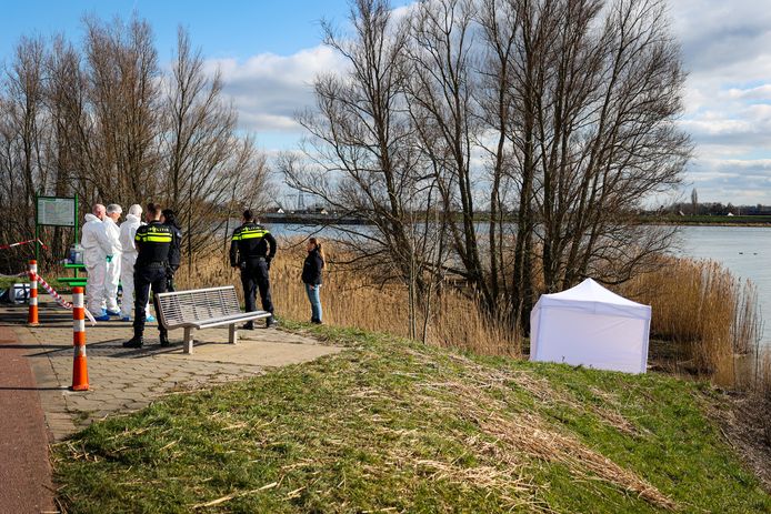 Overleden baby die in Lekkerkerk werd gevonden, is geboren na voldragen ...