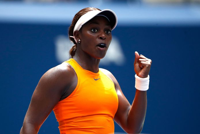 Titelverdedigster Stephens met moeite naar derde ronde | Tennis | AD.nl