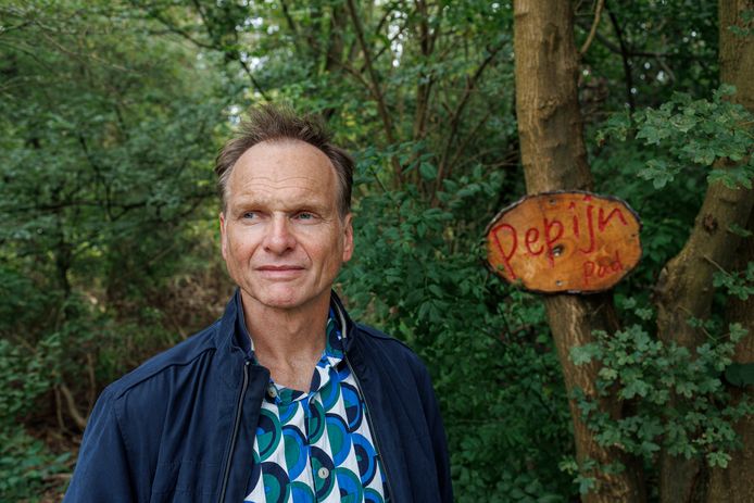 Nederland staat vanmiddag een uur stil bij corona: ‘Het verlies van ...