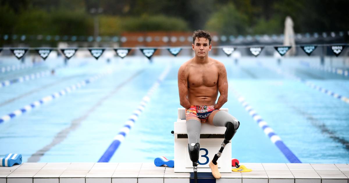Le nageur handisport Théo Curin succède à Cyril Féraud à la ...