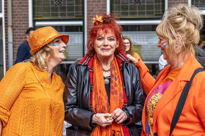 Loes bedacht 42 jaar geleden de Utrechtse vrijmarkt, nu drommen 300.000 ...