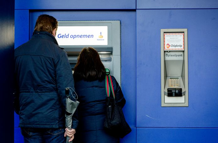 Geldautomaat van Rabobank in Gendt gaat dicht | Lingewaard ...