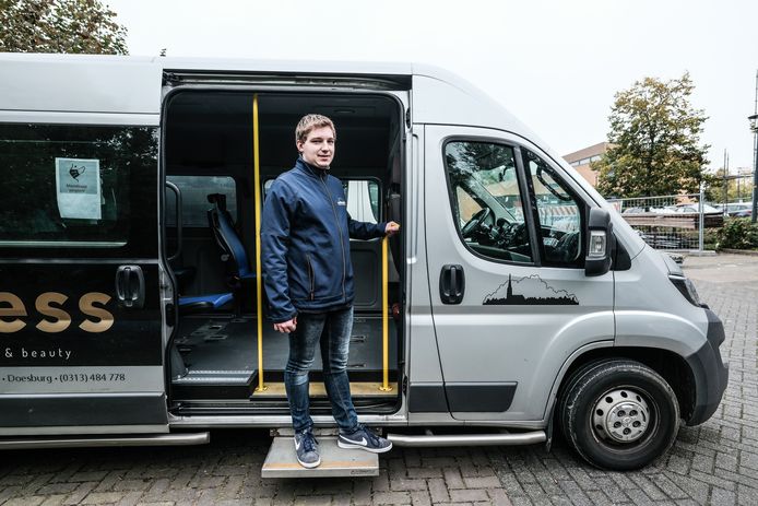 Plusbus Doesburg kan blijven rijden na forse subsidie: brengt kwetsbare ...