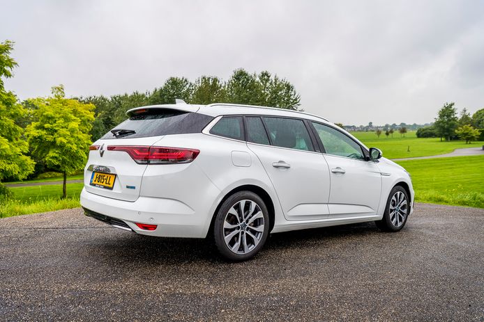 Test Renault Mégane: zuinige hybride is beperkte trekker | Auto | AD.nl